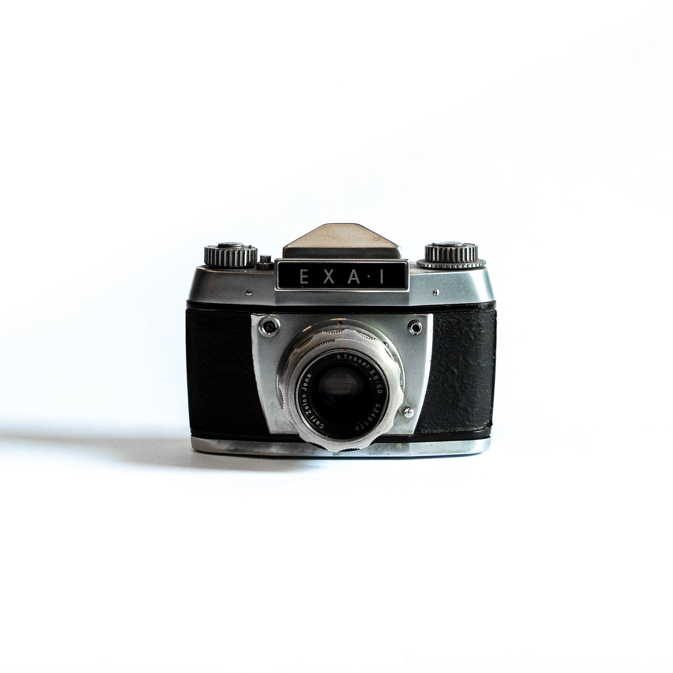 EXA 1 + 50mm Lens – AnalogTheRoom